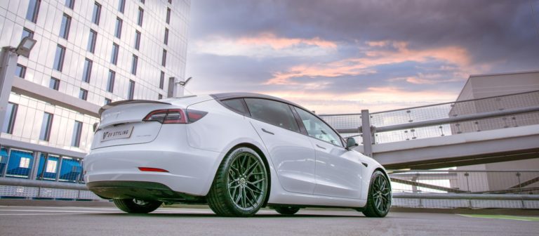 Tesla Model 3 Kit - EV STYLING | UK Styling for EV cars | Tesla alloys ...
